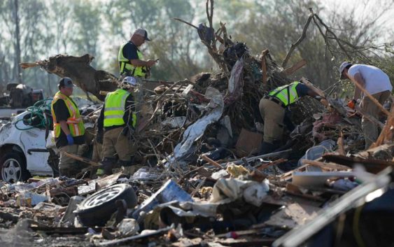 South reels from deadly tornado outbreak; 2-year-old among the 25 dead ... South reels from deadly tornado outbreak; 2-year-old among the 25 dead ...
